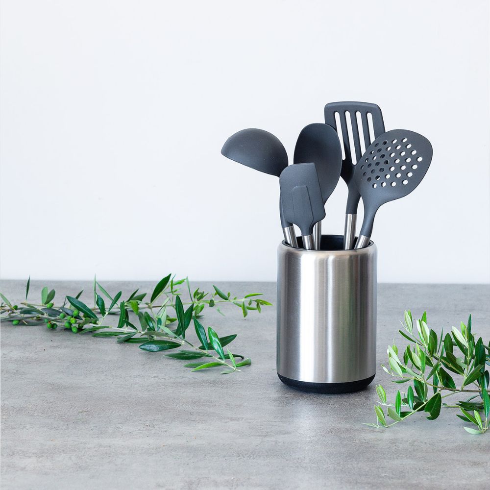 Set de utensilios con bote Signature – Cocina con BRA
